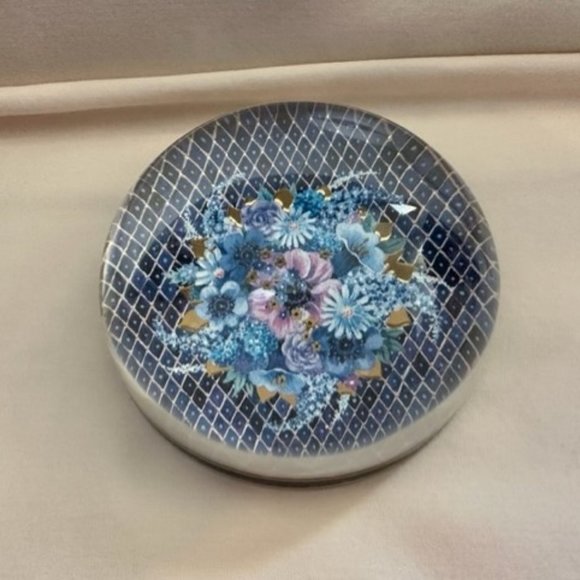 Punch Studio | Accents | Punch Studio Crystal Paperweight | Poshmark